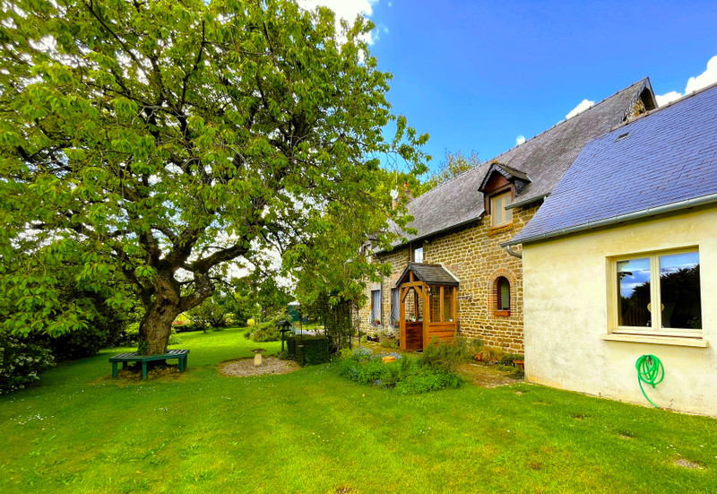 House for sale in Lesbois - Mayenne - Beautiful country property with ...
