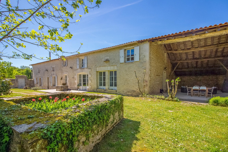 House for sale in Brie - Charente - Superb renovated Charentaise house ...