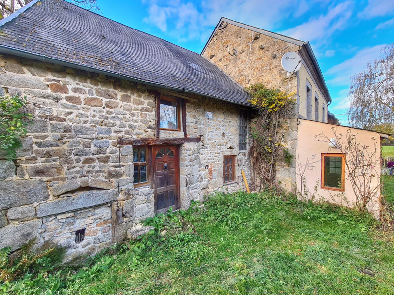 House in Mainsat - Creuse - Pretty, traditional stone house with 5 ...