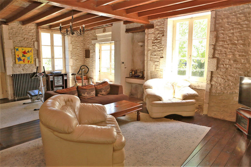 House for sale in Verteillac - Dordogne - Excellent private location ...
