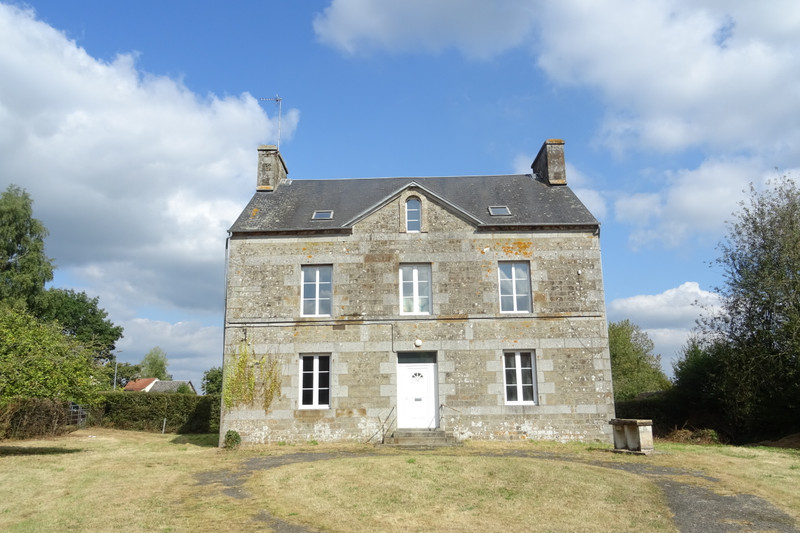 House for sale in Bellou-en-Houlme - Orne - Former presbytery in a ...
