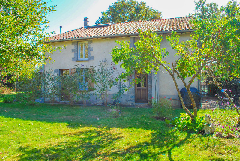 House for sale in Oradour-Saint-Genest - Haute-Vienne - A magnificent ...