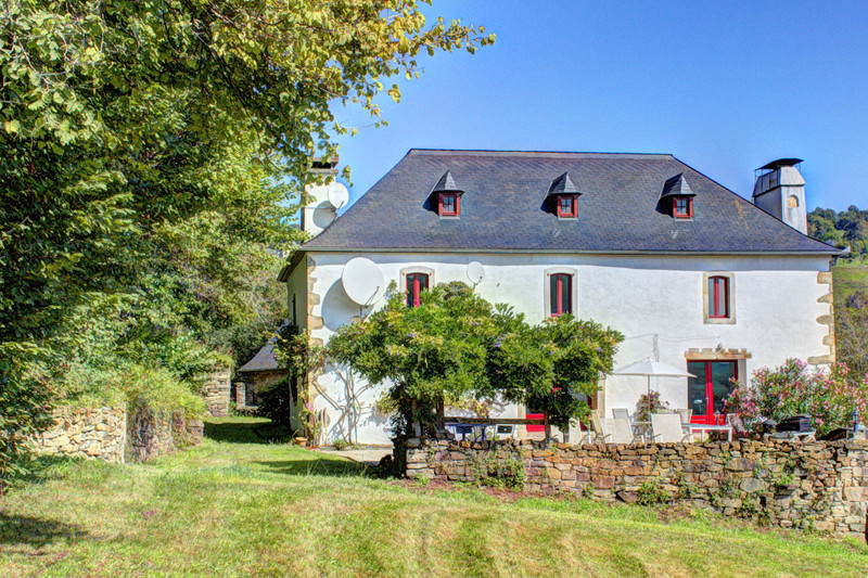 House for sale in Tardets-Sorholus - Pyrénées-Atlantiques - CONTRACT ...