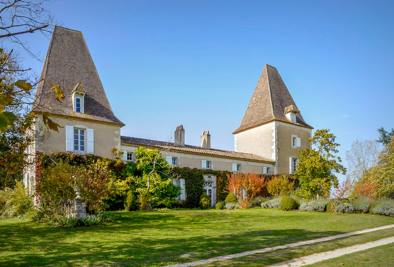 Chateau for sale in Monflanquin - Lot-et-Garonne - Absolutely gorgeous ...