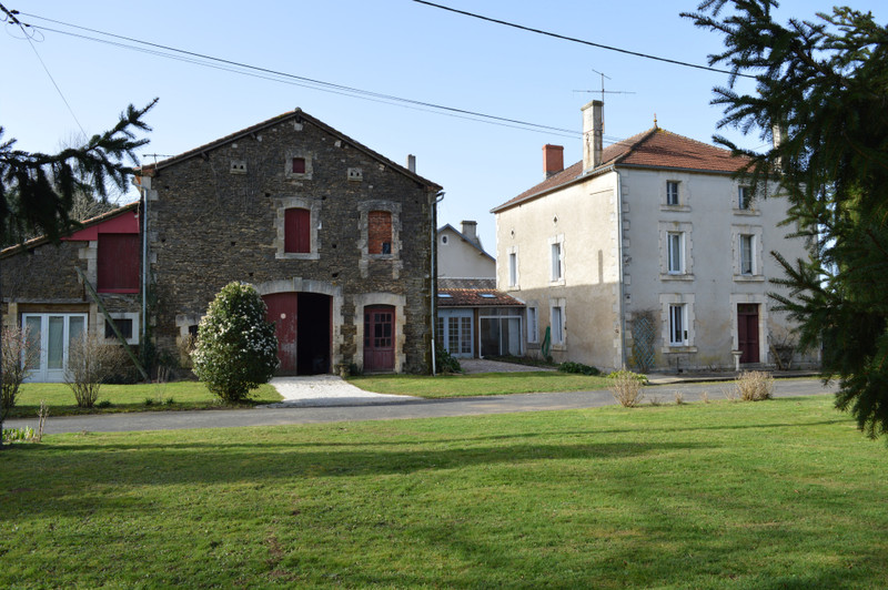 Maison à vendre en Poitou Charentes - Charente Montembœuf Grande maison ... Maison à vendre en Poitou Charentes - Charente Montembœuf Grande maison ...